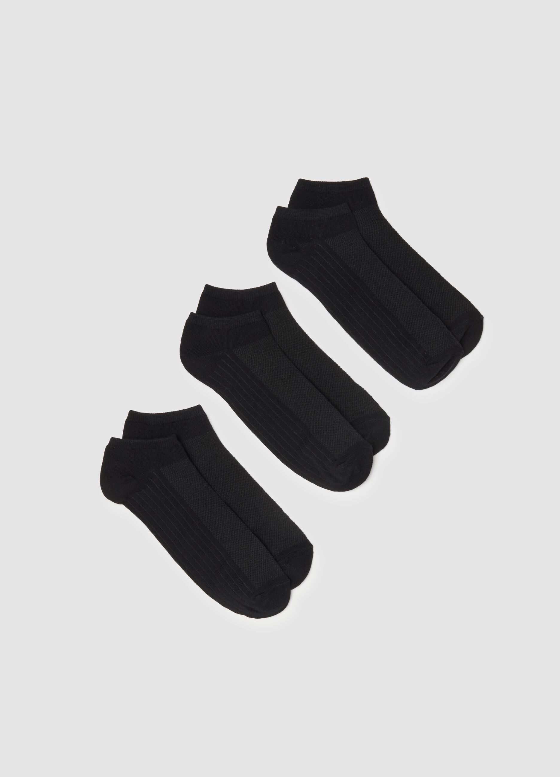 Man's Triple pack of black cotton blend ankle sports socks regular fit ...