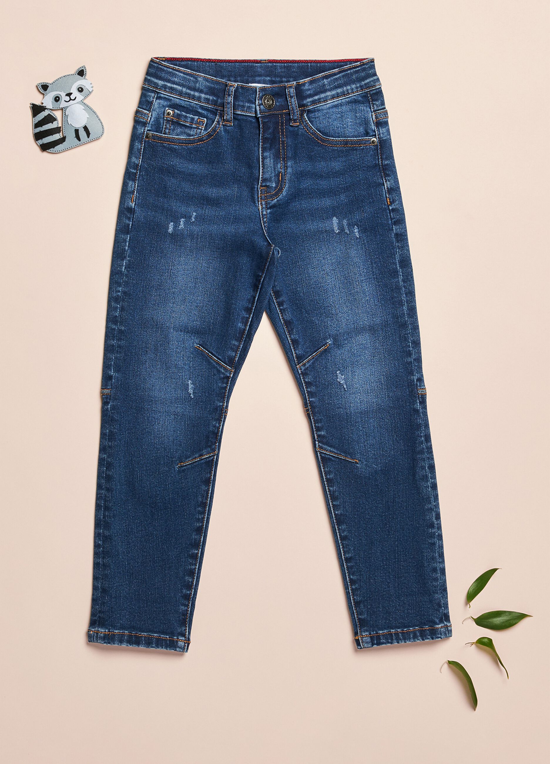 IANA Boy's Dark Blue Pantaloni i denim con pinces e stampa | OVS