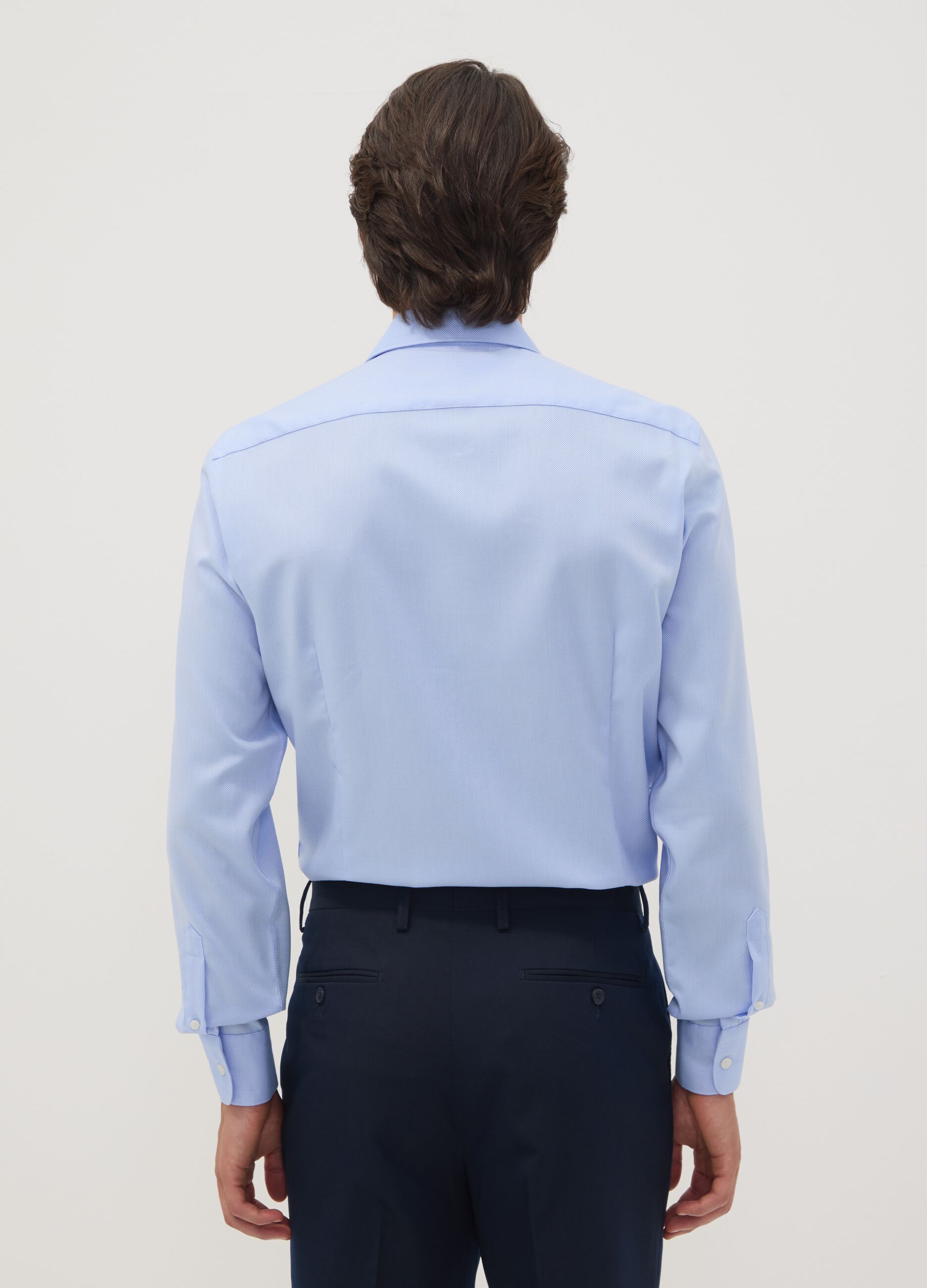 Man's Light blue slim-fit pure cotton no-iron shirt with cutaway collar ...