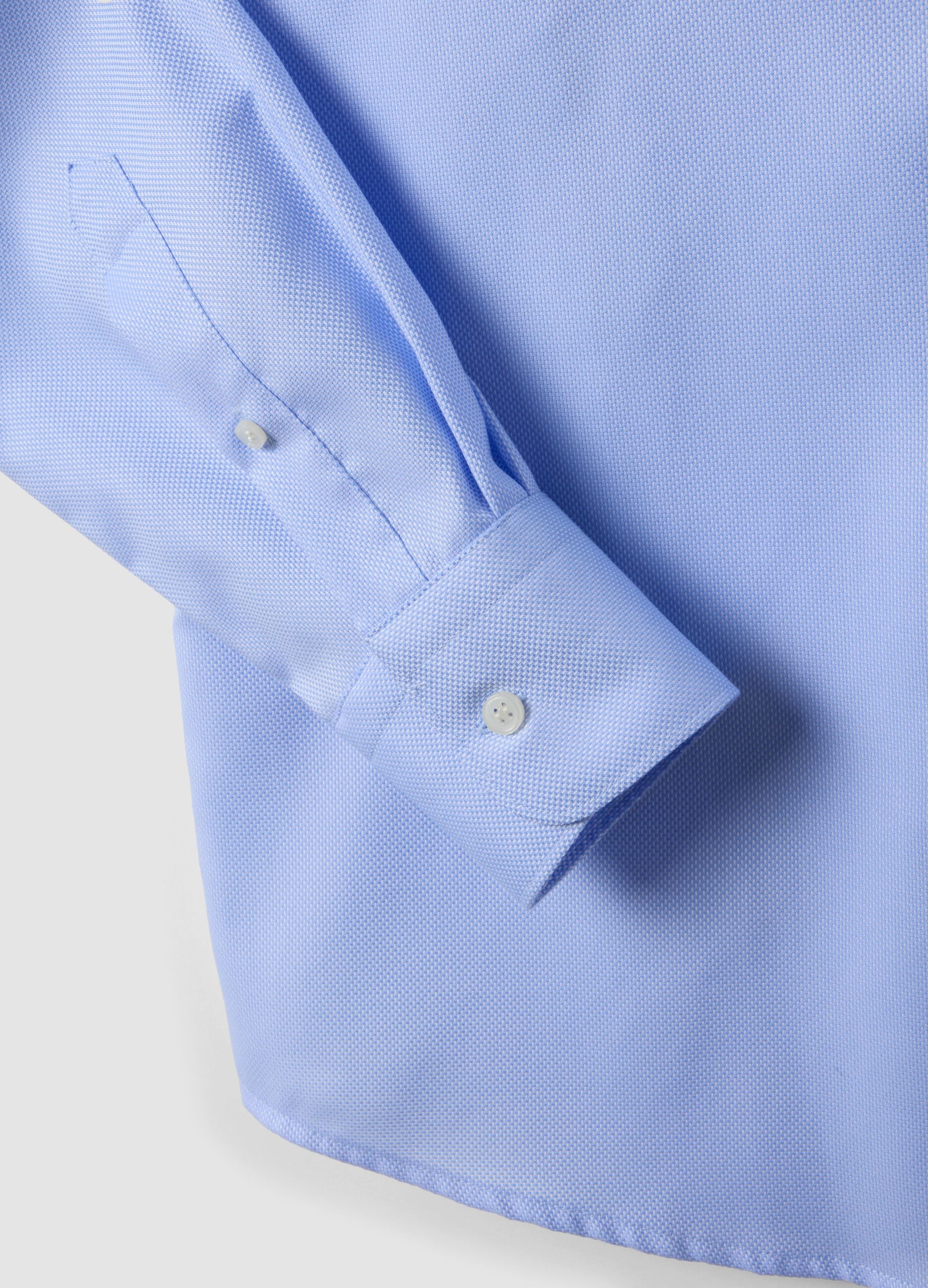 Man's Light blue slim-fit pure cotton no-iron shirt with cutaway collar ...